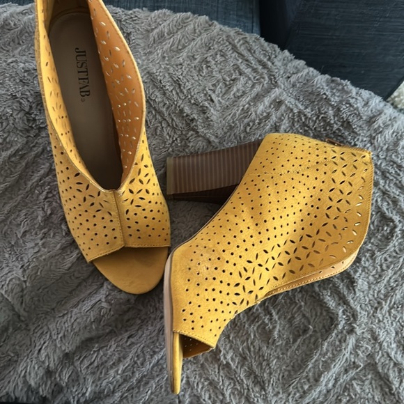 JustFab | Shoes | Justfab Mustard Yellow Cut Out Block Heal Bootie ...